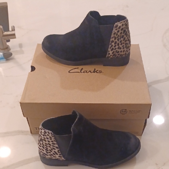 Clarks | Shoes | Clarks Womens Demi 2 Beat Black Calf Hair Booties ...